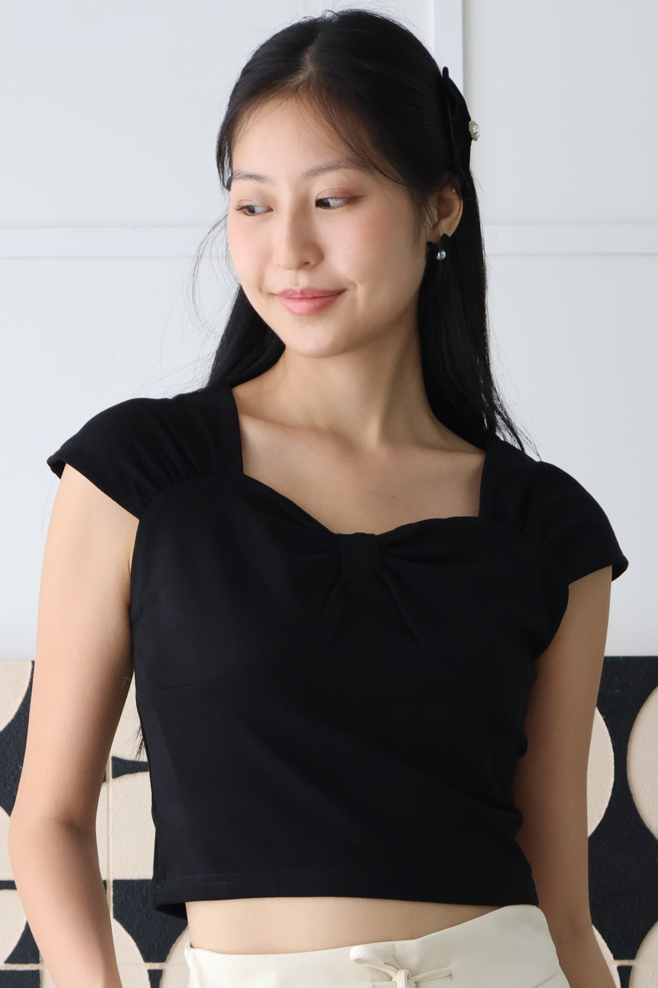 Sonia Sweetheart Bow Top In Black – AveryDay