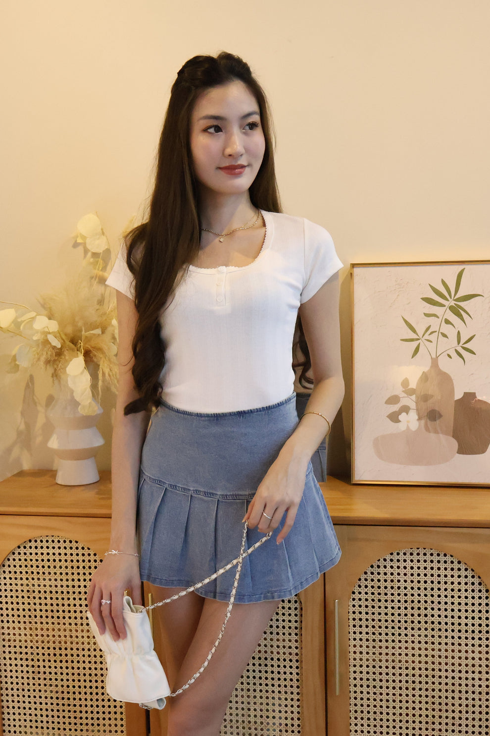 Lou Button Henley Tee In White – AveryDay